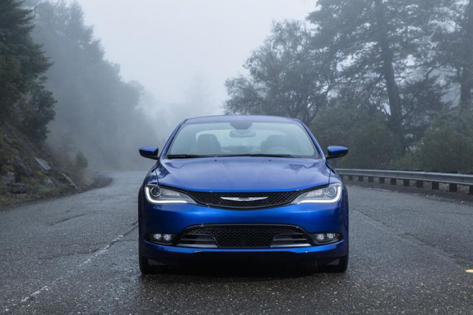 Chrysler 200 technical specifications and fuel economy